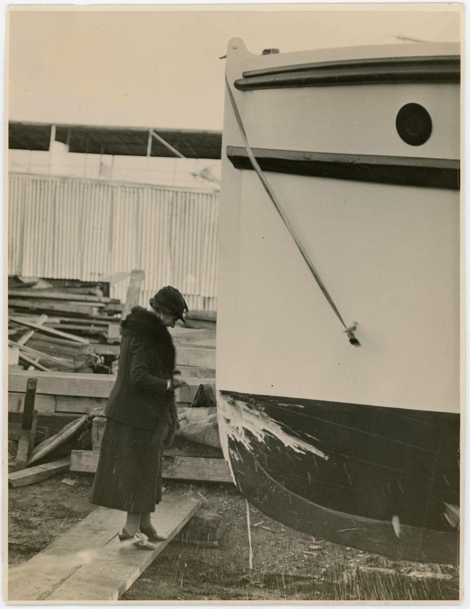 View, Ship Launch Ceremony - Whakatāne Museum Collections & Research