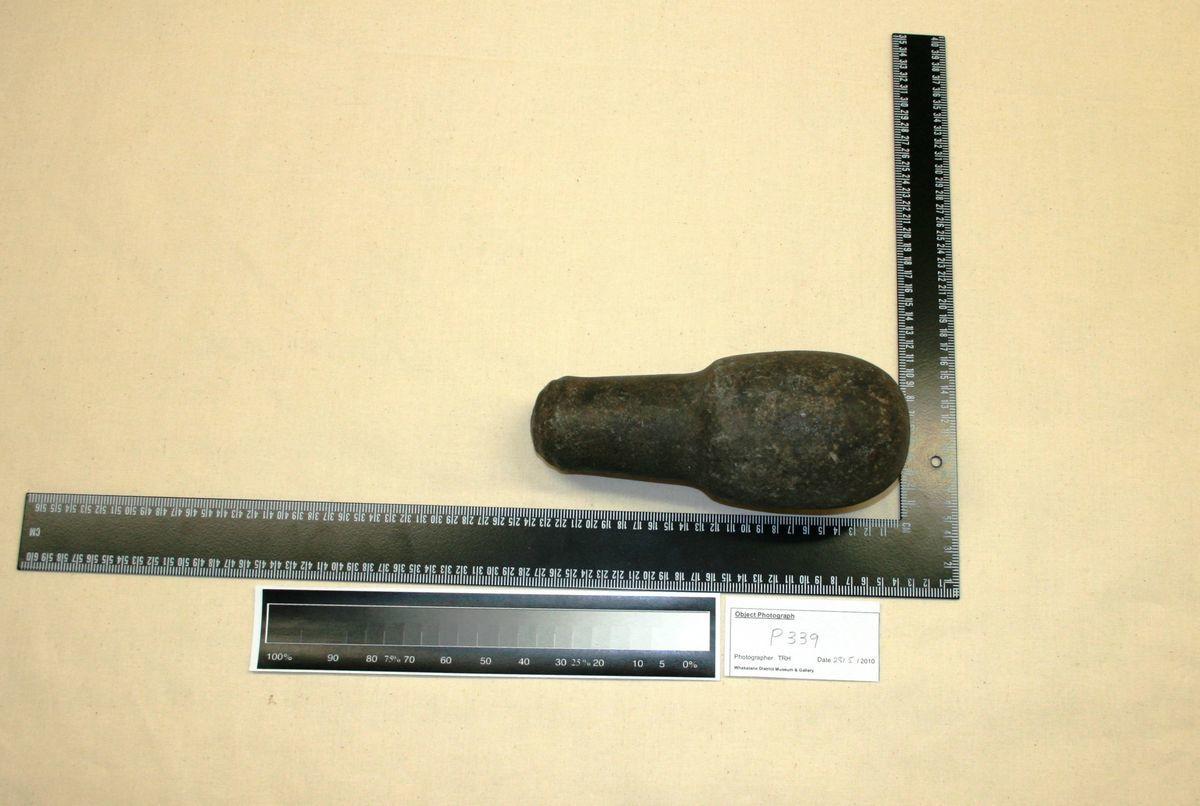 Patu Muka (stone pounder) - Whakatāne Museum Collections & Research